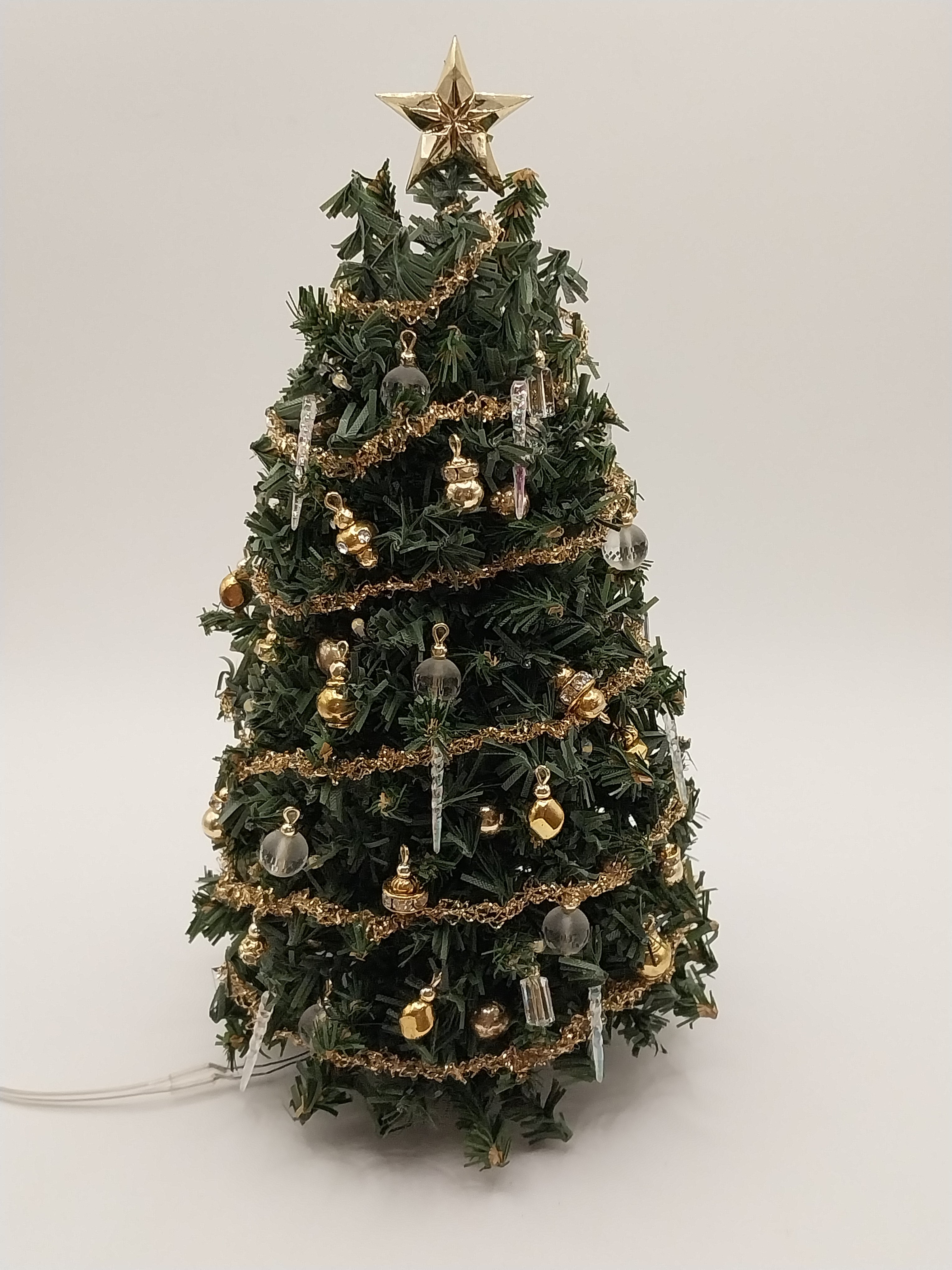 Working Christmas Tree, Gold & Icicles – Miniature Designs, Inc.