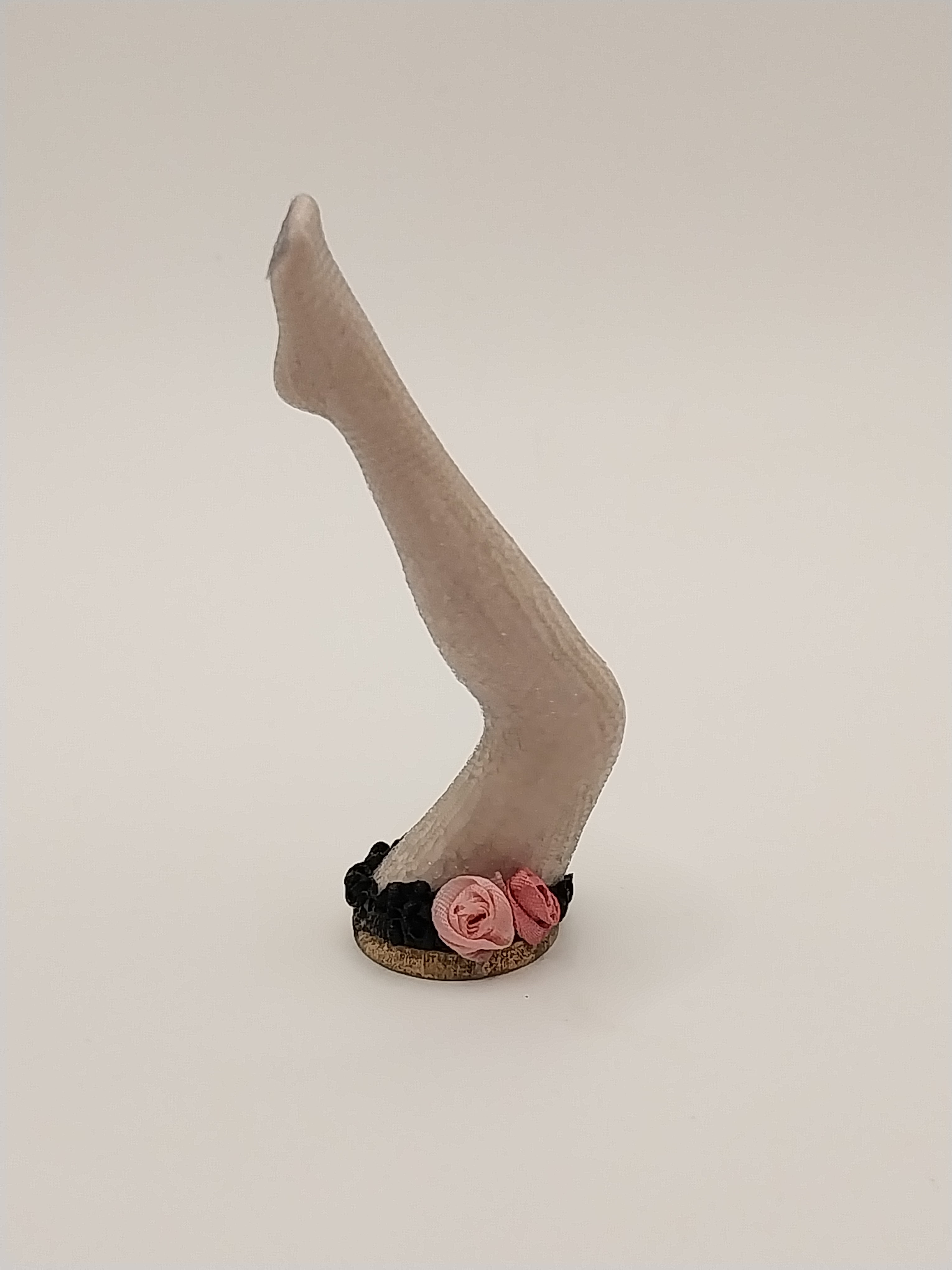 Dressed Porcelain Leg – Miniature Designs, Inc.