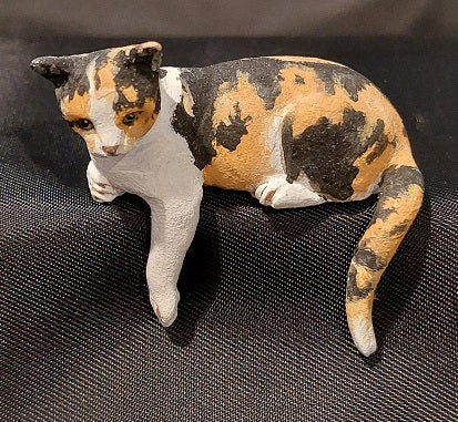 Calico Cat, Leg Hanging – Miniature Designs, Inc.
