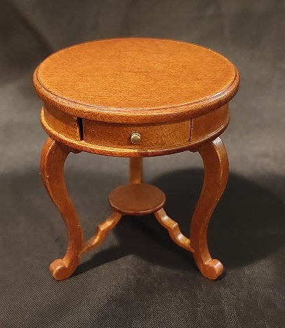 Chippendale Lamp Table, Walnut – Miniature Designs, Inc.
